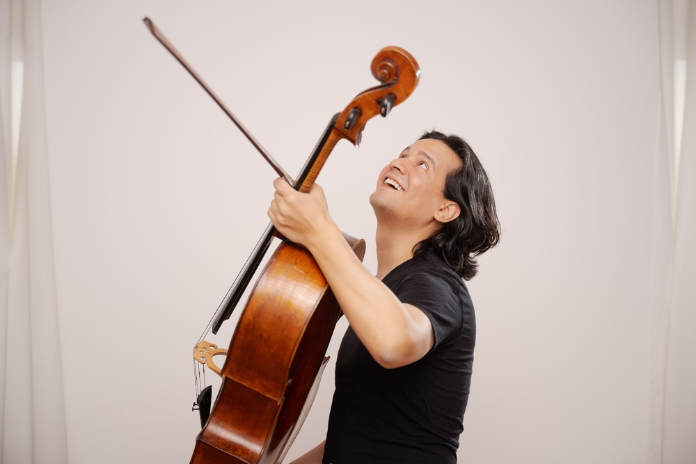 Claudio Bohórquez - West Cork Music